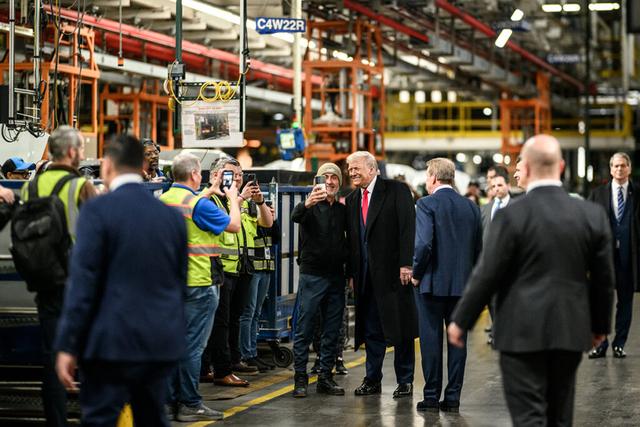 A Ford worker called out Trump. The president flipped him off. Now, he ...