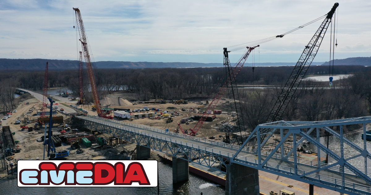 Lansing Bridge on pace to reopen by the end of April