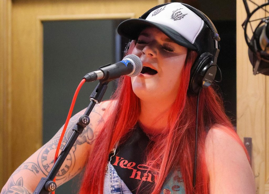 Country artist Jenna Jane, live in the Devil’s Lair on Max Ink Radio ...