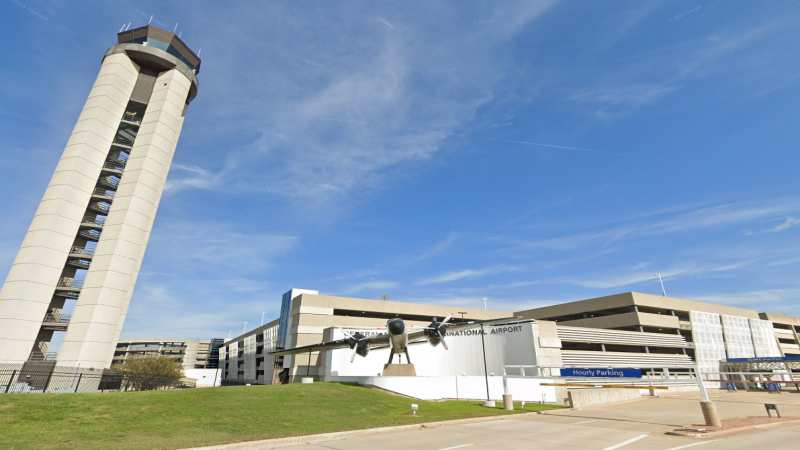 Spirit Airlines Launches $37 Milwaukee-Detroit Flights, Challenging ...