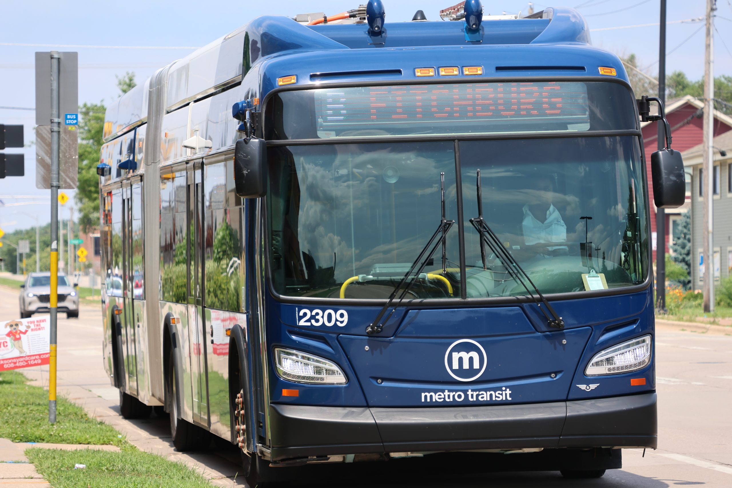 Metro Transit drivers, city agree on a new contract with 94.6% union ...