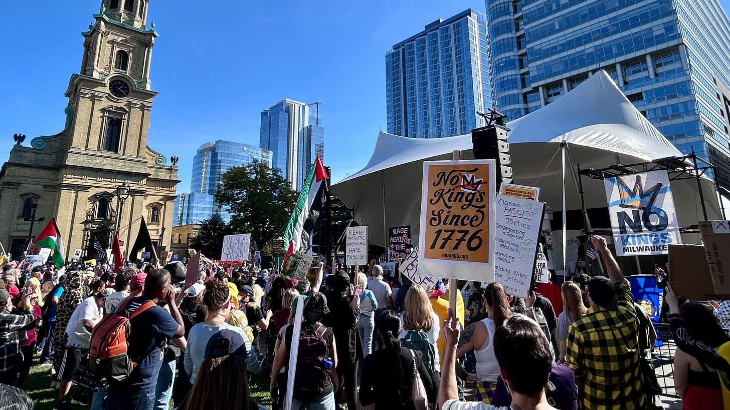 PHOTOS: Thousands protest peacefully at "No Kings" in Milwaukee - WRPQ ...